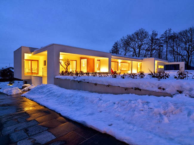 Casas Minimalistas y Modernas: Casa Horizontal y Minimalista en Italia