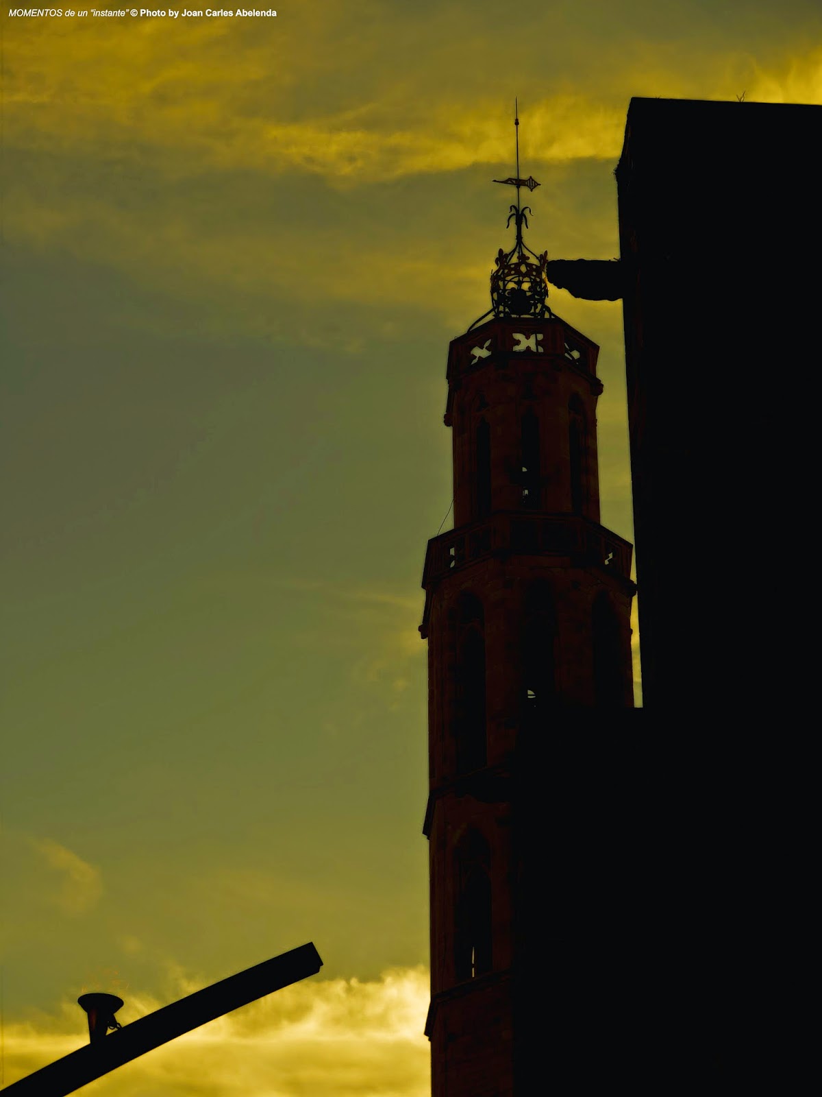 MOMENTOS de un "instante": Barcelona (El Fossar de les Moreres): Frente ...