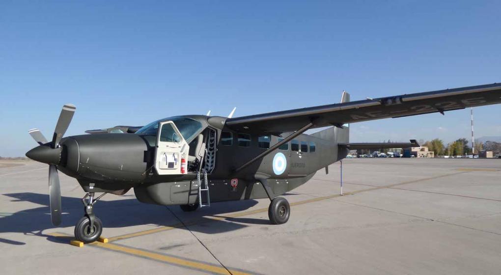 Defensa y Armas: Filipinas recibe dos aviones estadounidenses Cessna ...