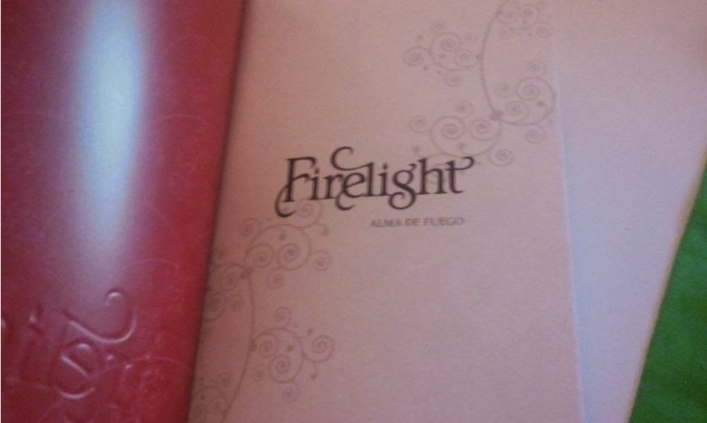 Sumergida Entre Mundos: Reseña Firelight (Alma de Fuego), de Sophie ...