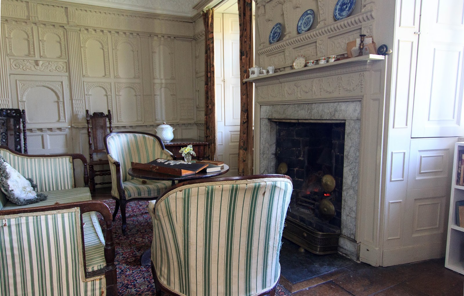 Escapes and Photography: Spring at Chastleton House