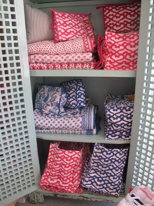 Love Magnolia: Bright Linens and Beautiful Table Settings