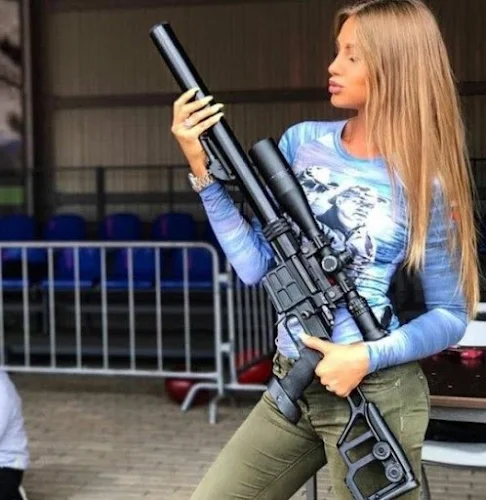 Amazing WTF Facts: Beatiful Women And Guns Photo