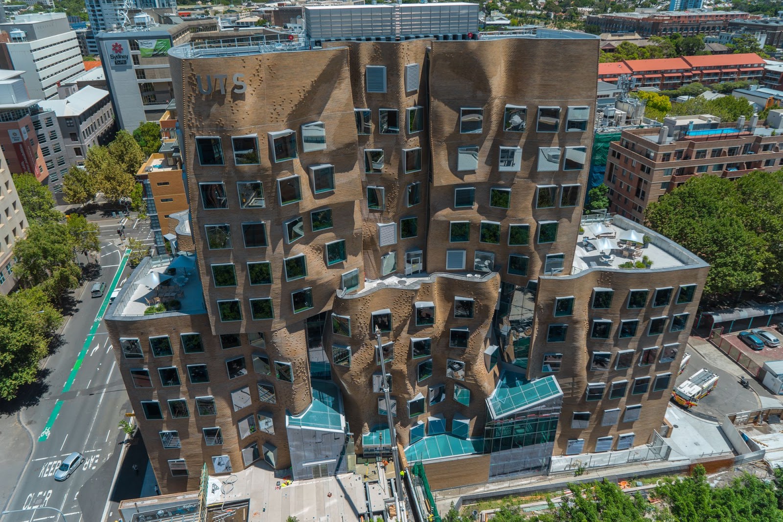 Frank Gehry Architects – a f a s i a