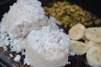 Vaniensamayalarai: Arisi mavu puttu