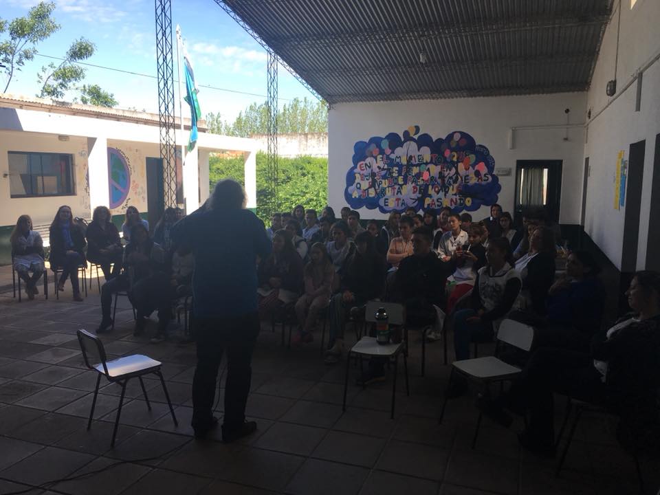 CAPACITADORA REGIÒN 24: ROBERTO MOSCOLONI: UN ARTISTA DE LAS PALABRAS