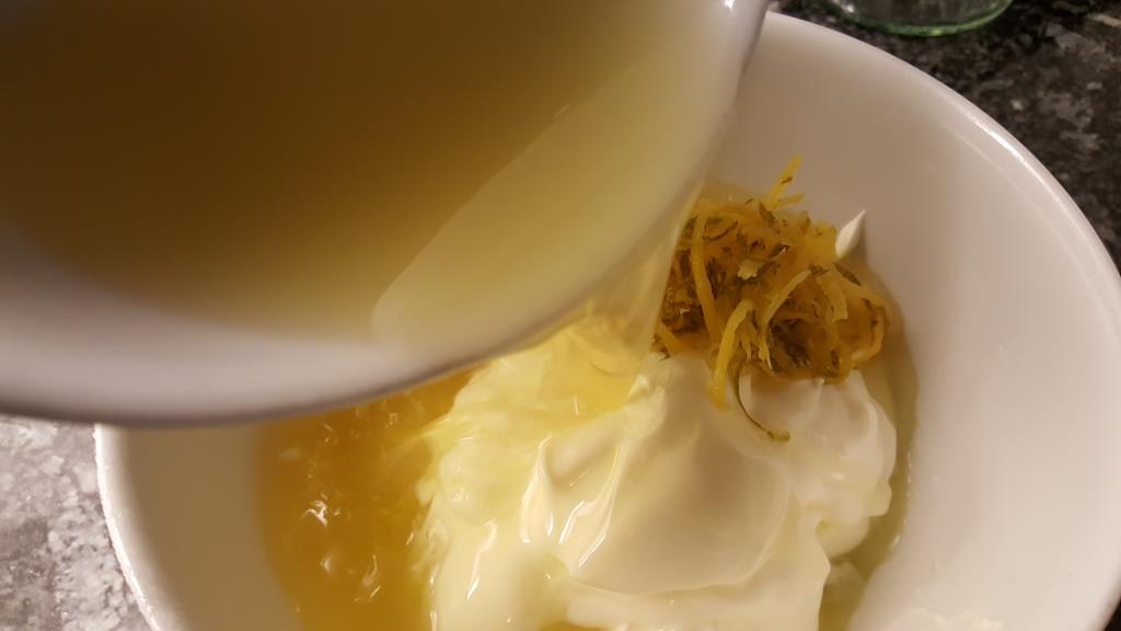 eat-culture: Mary Berry's Zitronen Syllabub (Mary Berry's Lemons Syllabub)