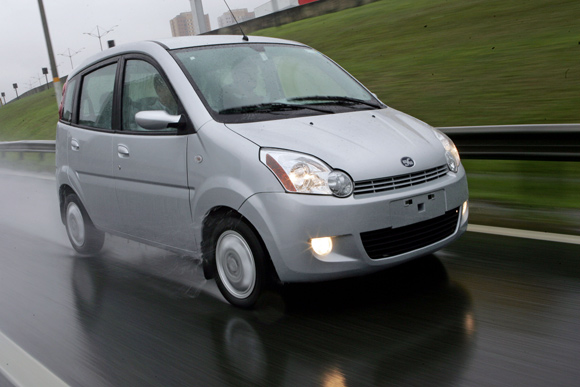 MOTORS & CIA: Avaliação Motors & Cia: Effa M100