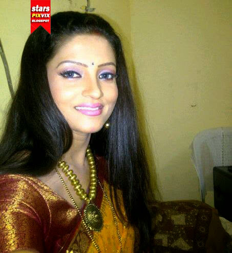 Nisha Parulekar Stunning in Saree | Cute Marathi actresses, bollywood ...