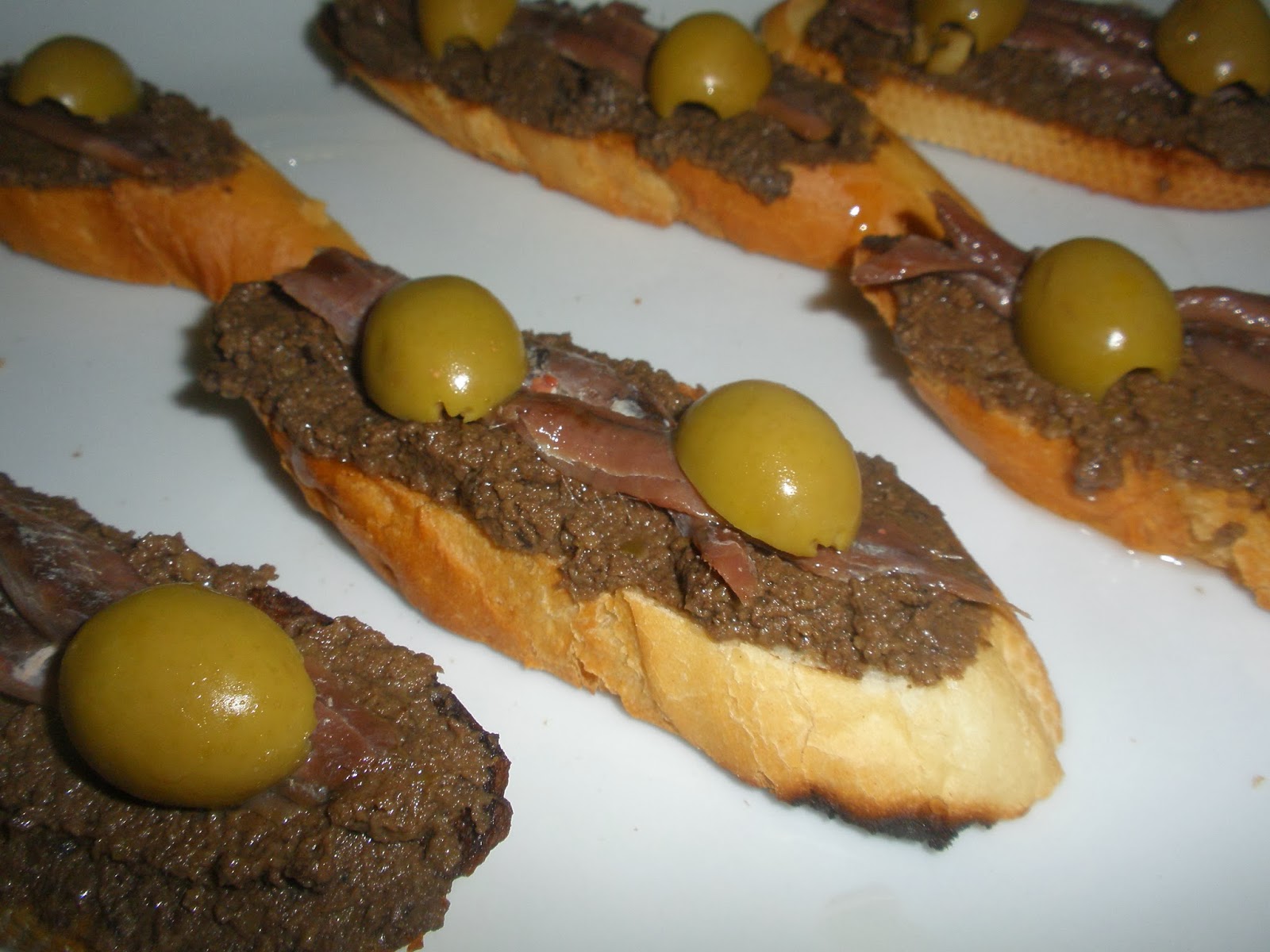 LAS RECETAS DE PEPEJO: CANAPÉS DE TAPENADE