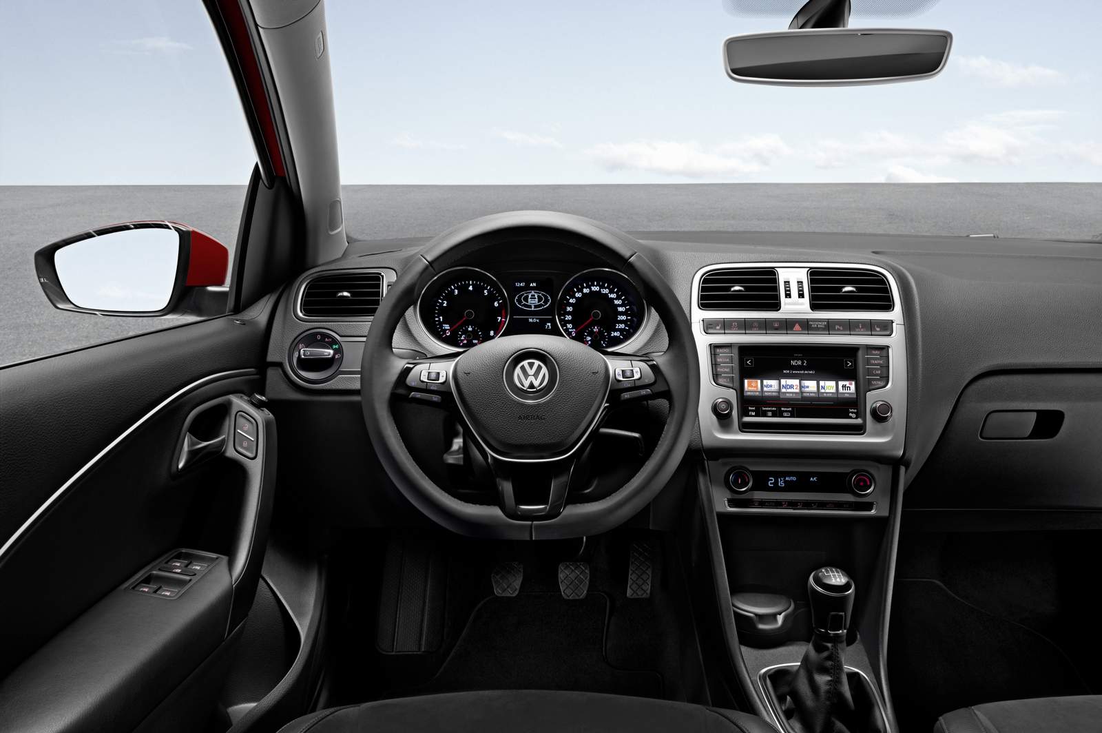 Novo VW Polo 2015 europeu com facelift: fotos e vídeo