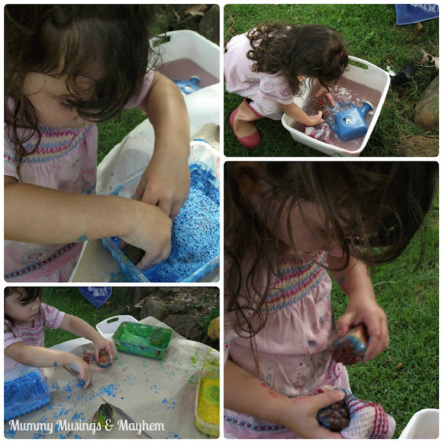 Toddler Seed Pod Stamping!