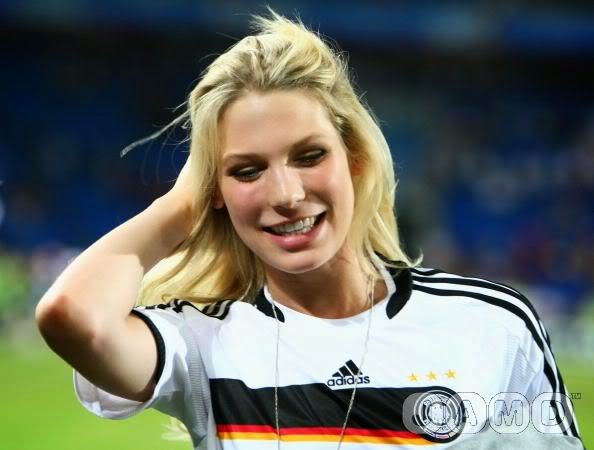 Beauty Girls In Football: Sarah Brandner