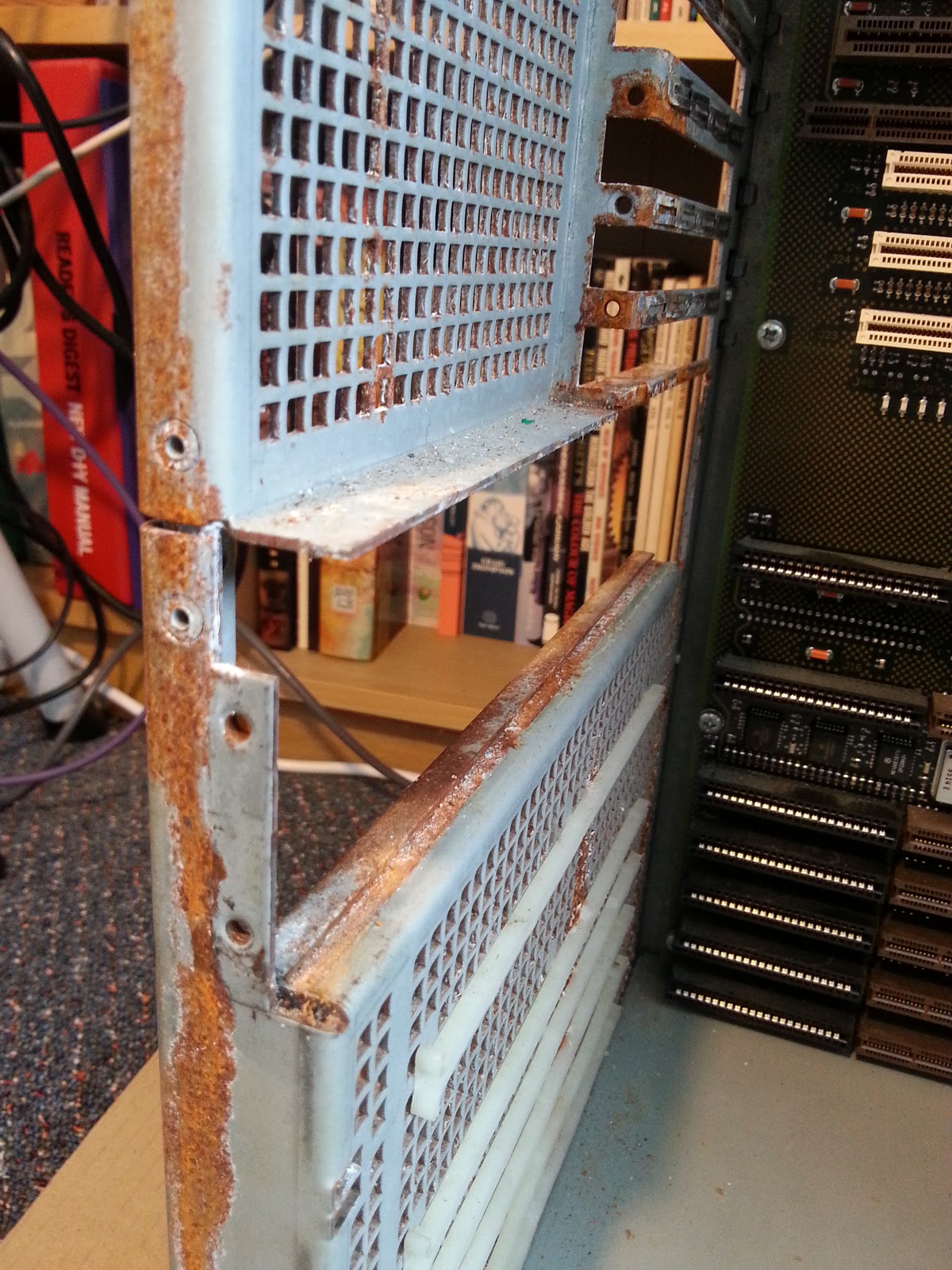 Restoring a DEC AlphaServer 2100: One of these CPU modules is not the ...