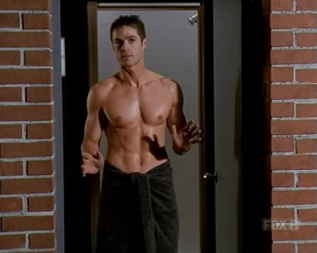 Eyecons: FRIDAY FAB 40+ ERIC CLOSE