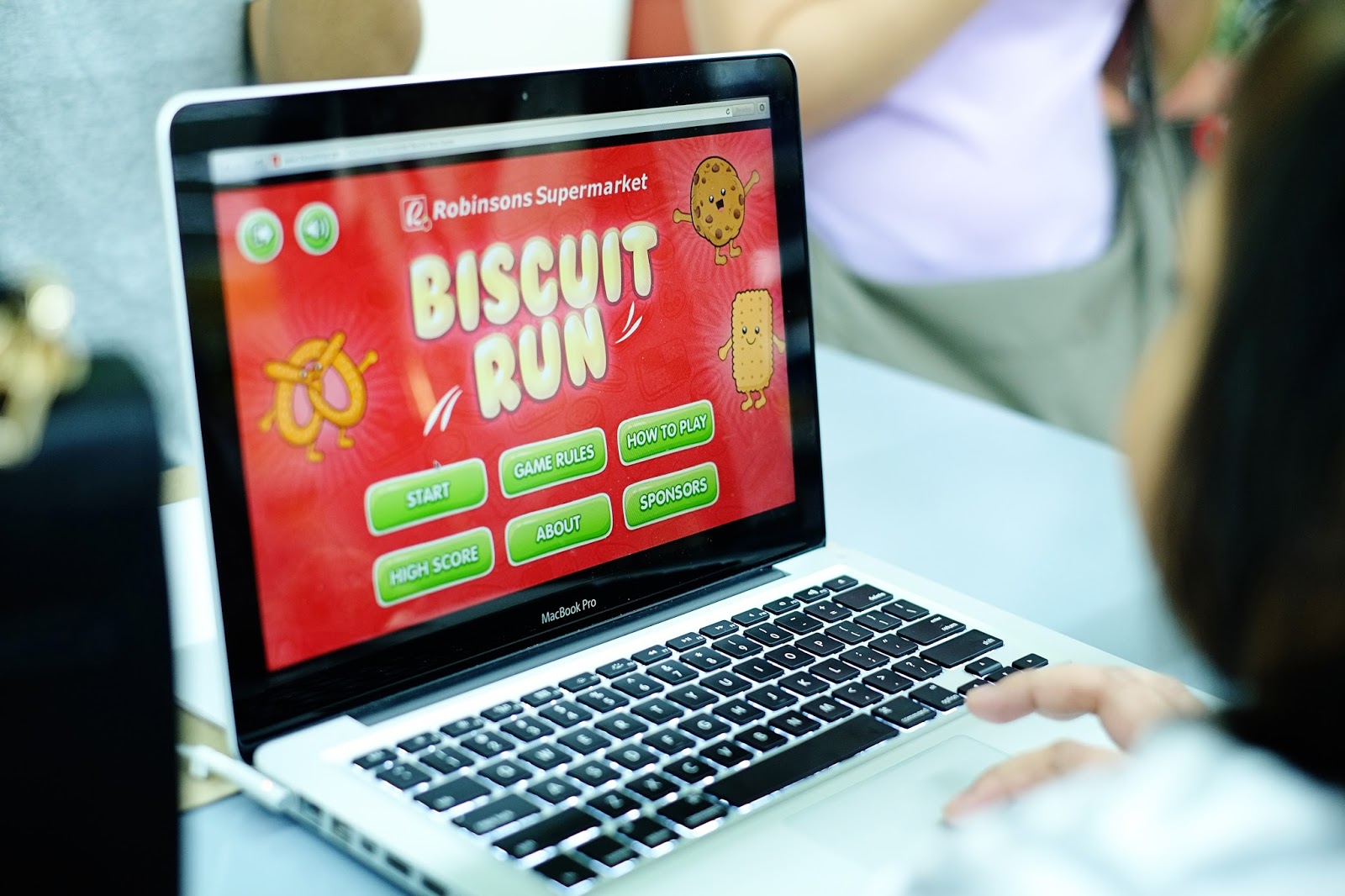 Play and Win in Robinsons Supermarket Biscuit Run Game | Rockstarmomma