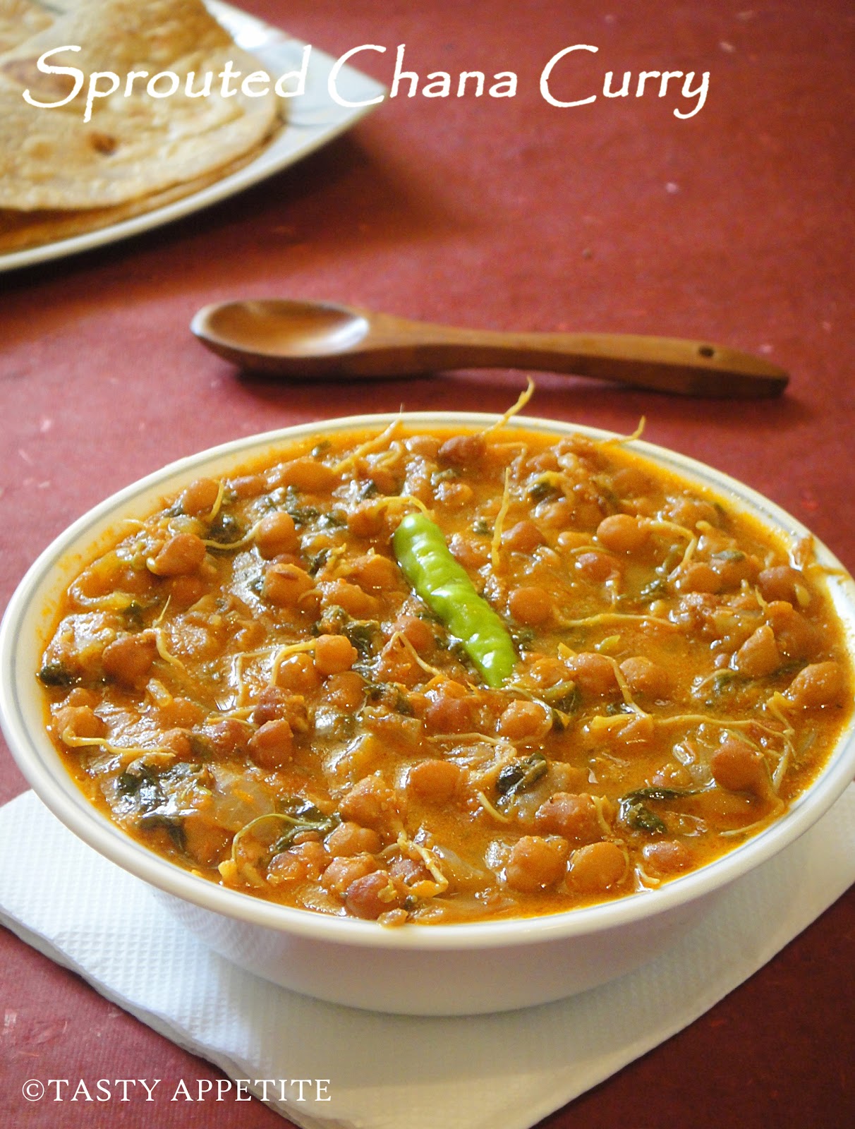 Sprouted Kala Chana Masala / Chana Palak Curry / How to make Sprouts at ...