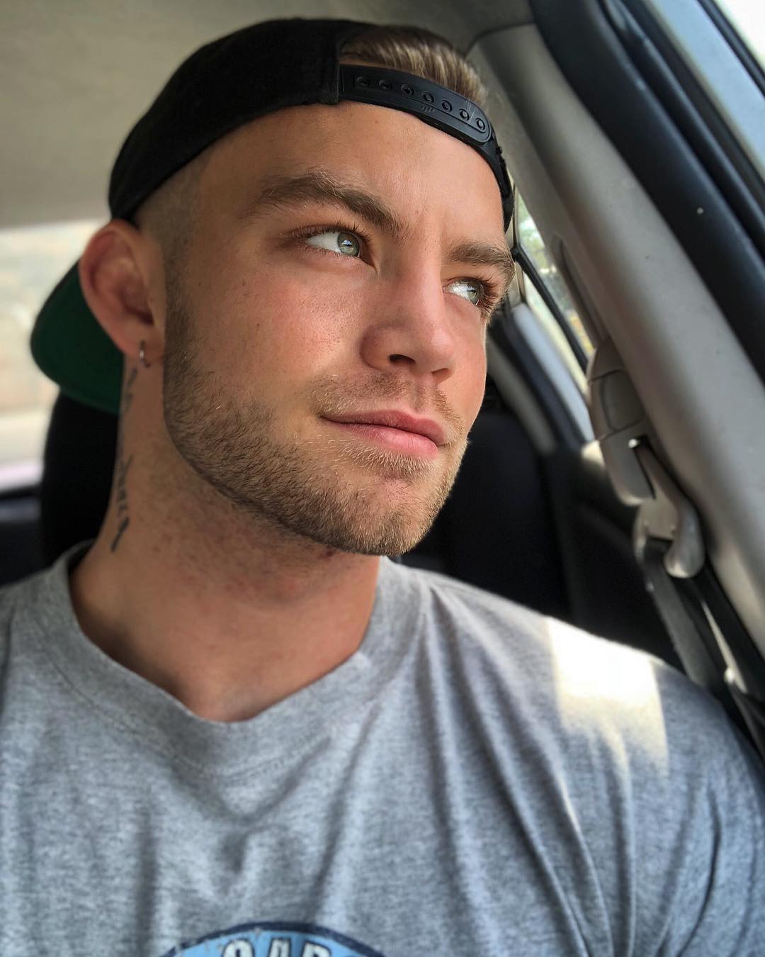 DUSTIN MCNEER : 38 IMÁGENES QUE NOS REGALÓ EN NOVIEMBRE