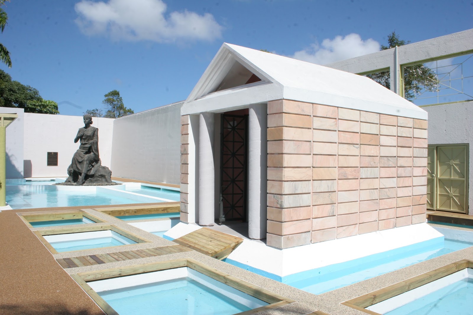 ARTE PUBLICO: ESCULTURAS Y MONUMENTOS EN PUERTO RICO: Mausoleo Julia de ...