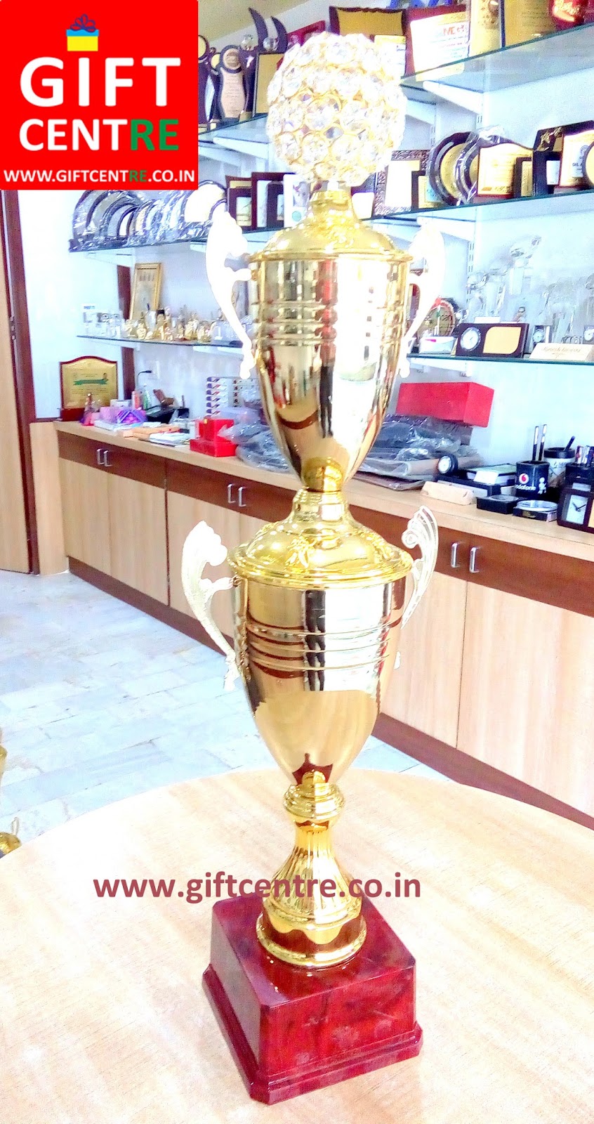 Corporate gifts - Branding solution in remarkable products. : Trophy ...