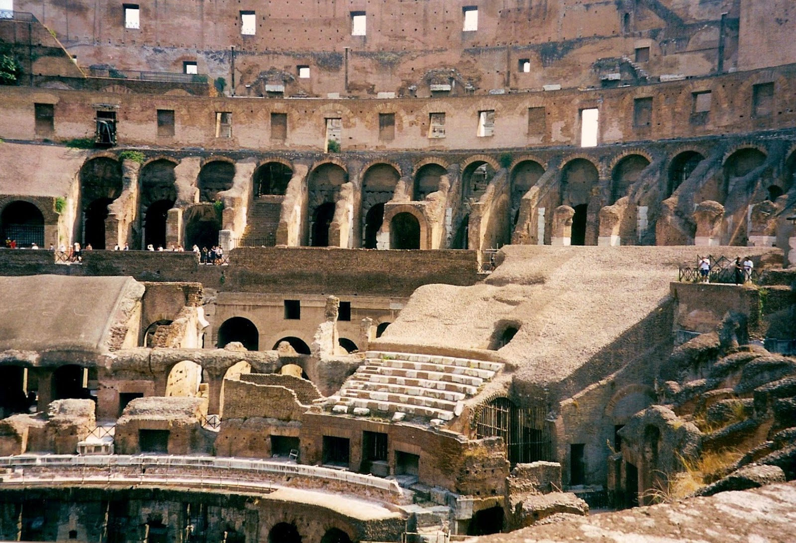 The Old City & The Colosseum – NomadGirl Travels