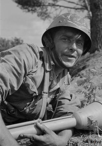 World War II in Pictures: Smiling Soldiers of World War II