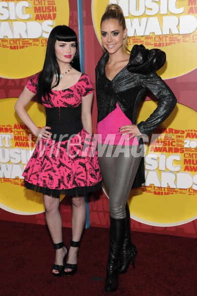 NikkiRich: Danelle Leverett of The JaneDear Girls wears WTB to the 2011 ...