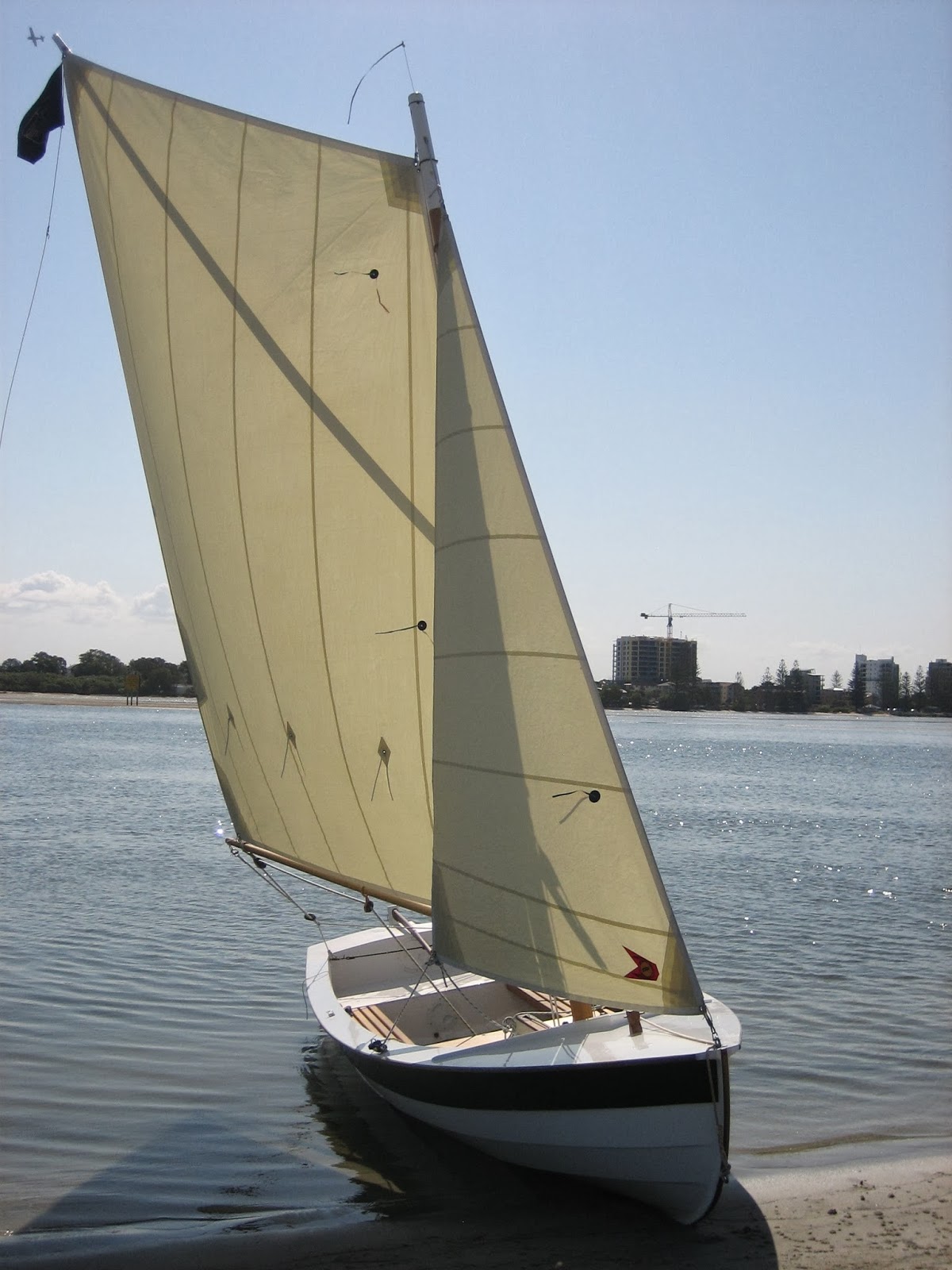 Ross Lillistone Wooden Boats: Sprit Rig Virtues and Details