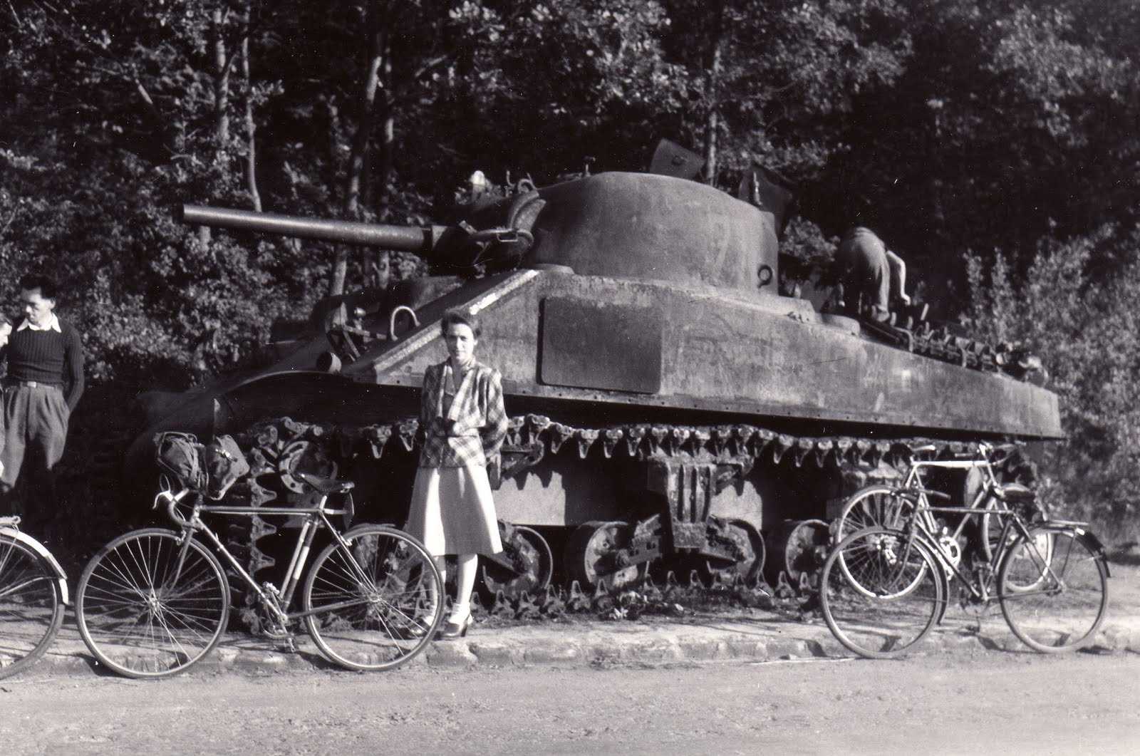 Old Photos of Women Posing With Tanks ~ Vintage Everyday