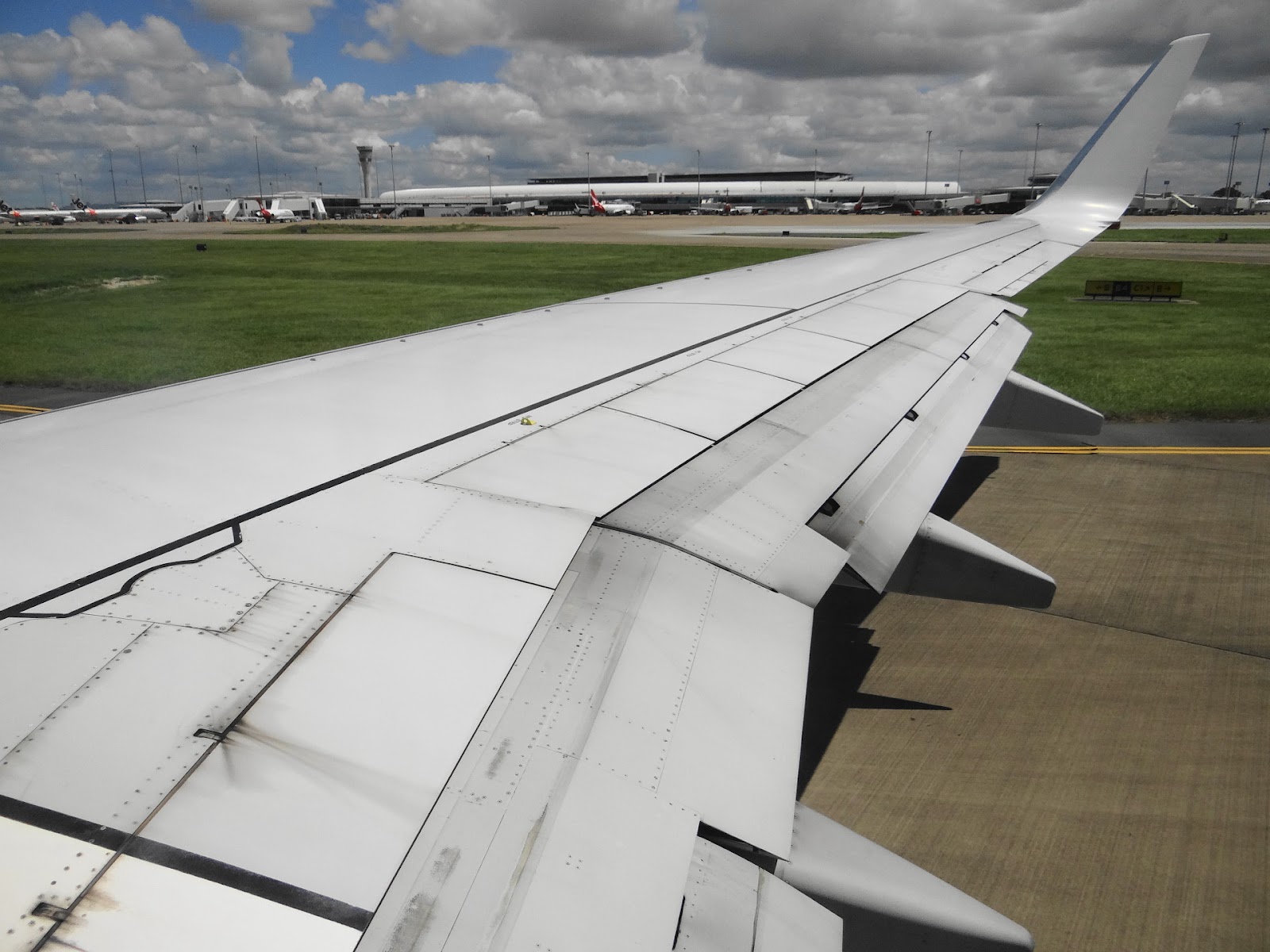 Air Queensland.blogspot: Wing shots galore - Qantas Airways Boeing 737 ...