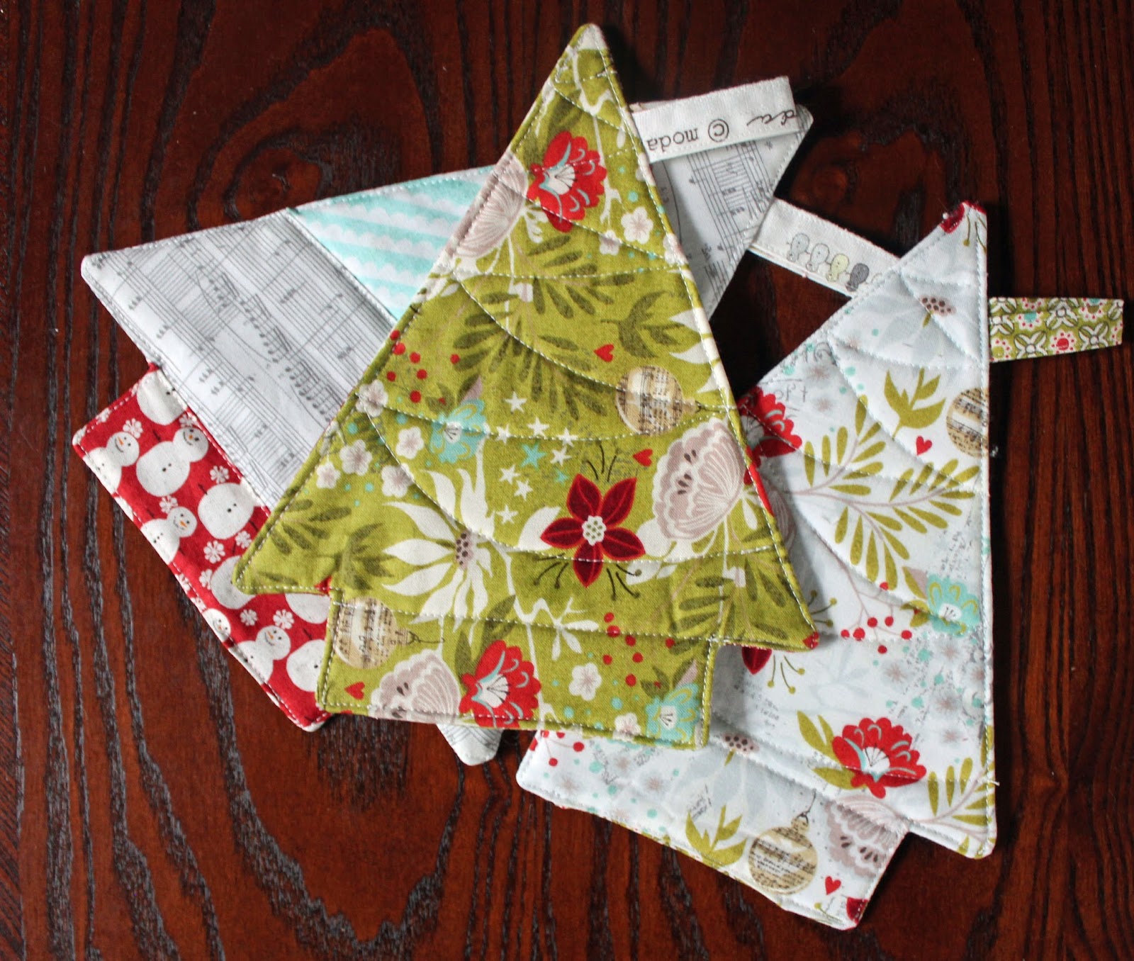 Stitching and Bacon: Tree Trivet Tutorial [Christmas in July Sewing ...