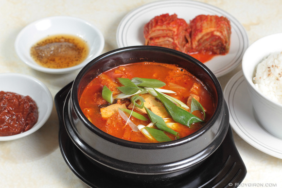 My Chingu Cafe and Resto: HANGATNYA KIMCHI JJIGAE ‘SUP KIMCHI’ KHAS KOREA