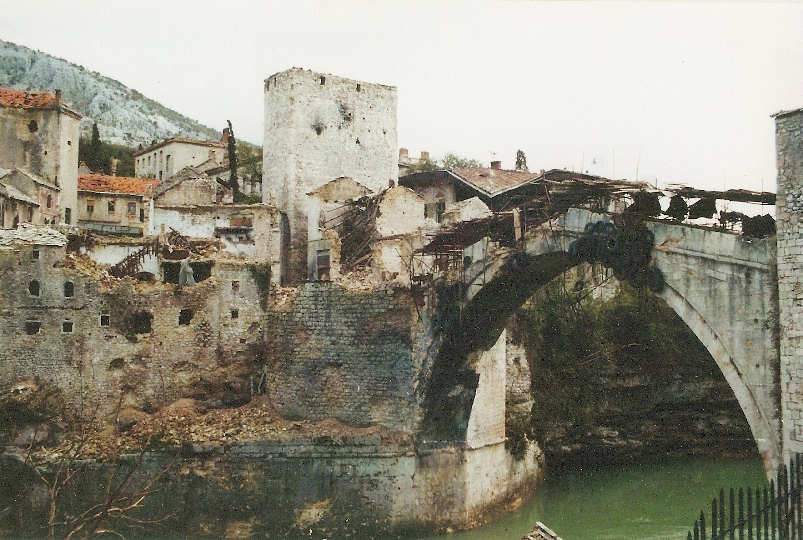 I LOVE BOSNIA VOLIM TE: Photos of Mostar during the war and postwar ...