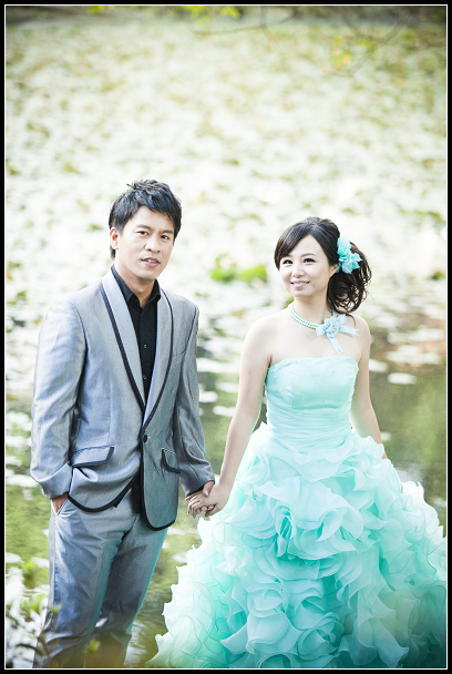 Kaye and Egbert: 加挑的婚紗電子檔 無修片