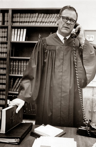 Ninth Circuit Blog: Case o' The Week: Ninth Finds Bahr to Use of ...