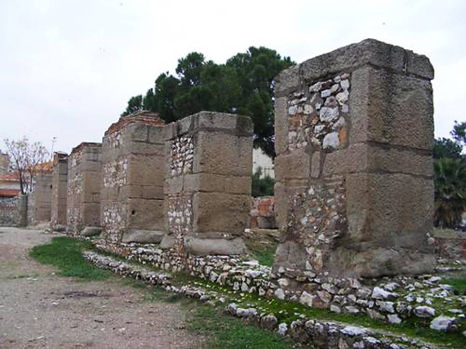 Adalia Helena: FOTOS DAS RUÍNAS E DA CIDADE ATUAL DE TIATIRA (AKHISAR ...