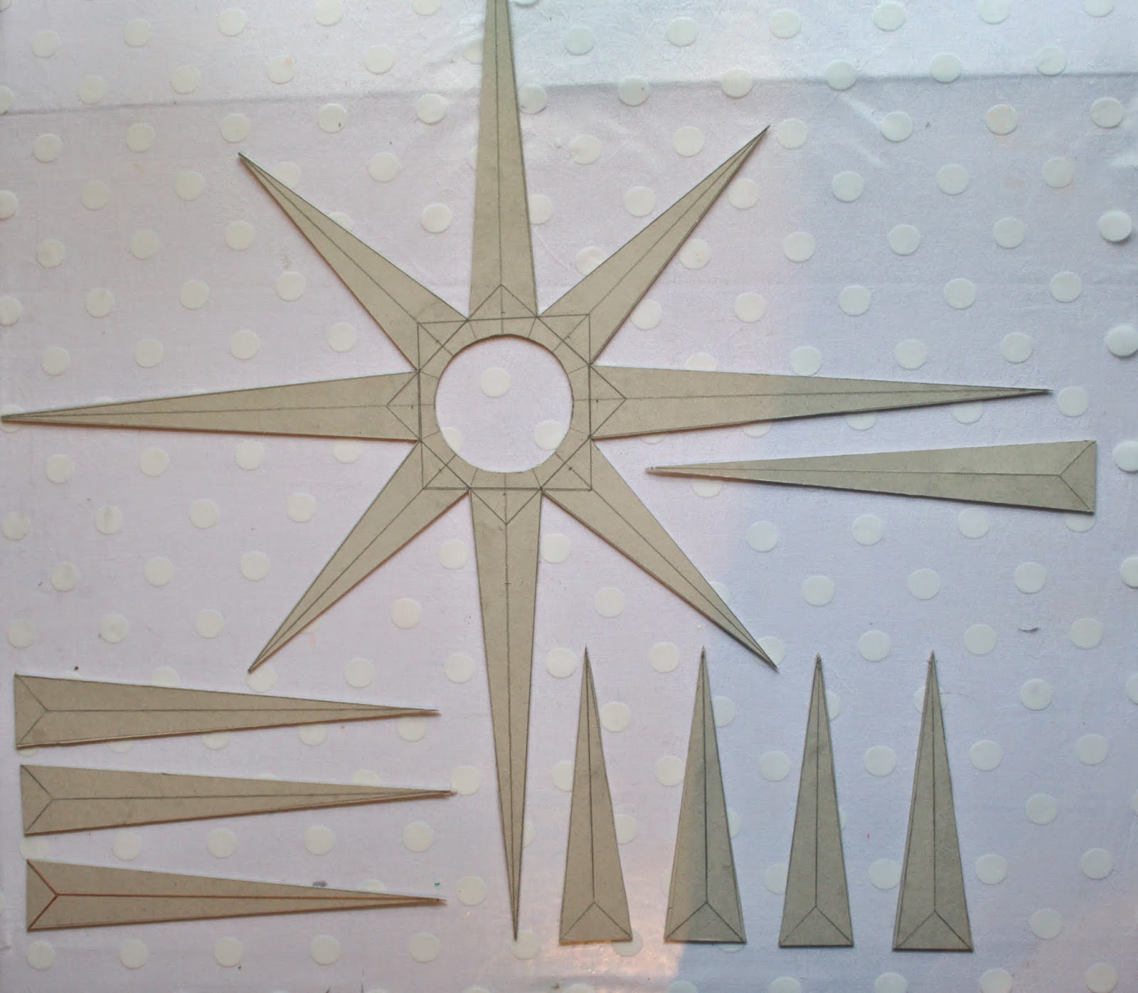 nostalgiecat: Starburst ceiling rose DIY: Adding a mid-century style ...