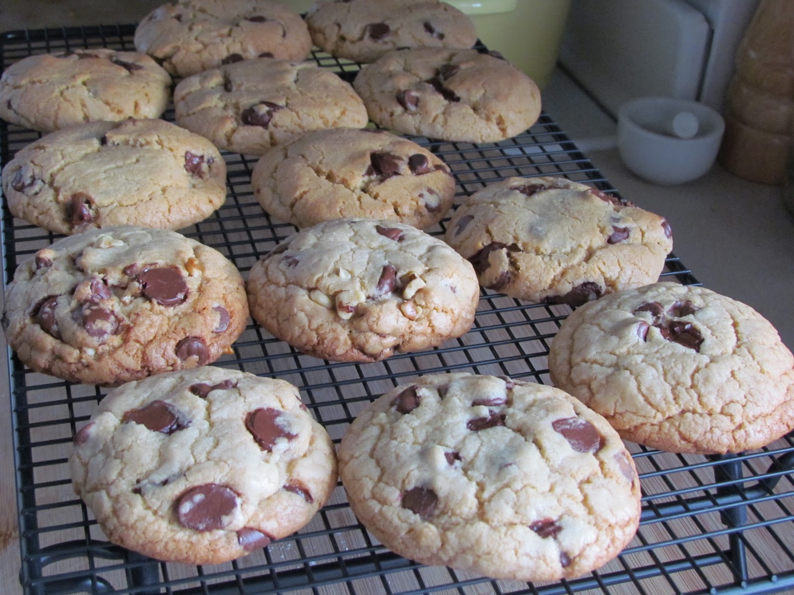 The Pink Kitchen: The ULTIMATE Cookie