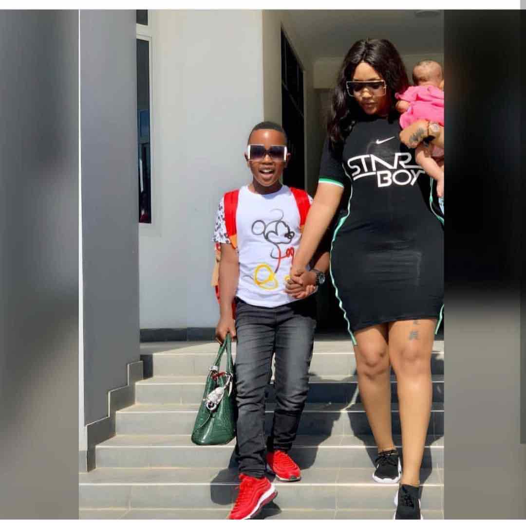 Outtaclasswear: KARIAKOO/ IRENE UWOYA IN A STAR BOY DRESS, COME GET ...