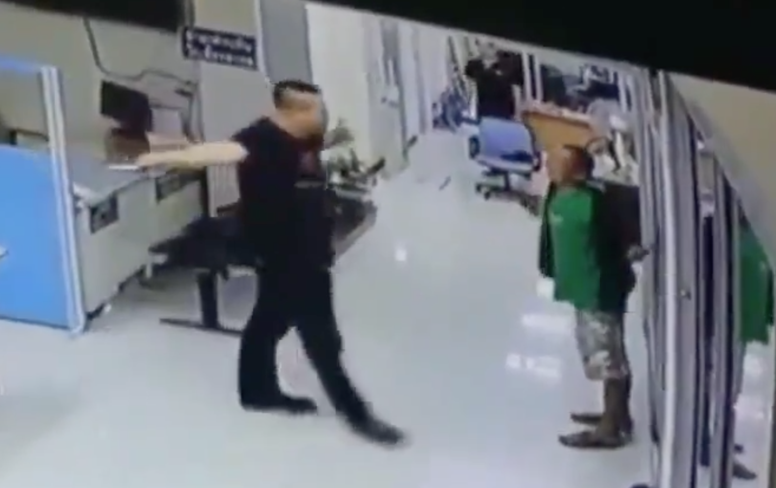 Body Language & Emotional Intelligence: Body Language Analysis No. 3982 ...