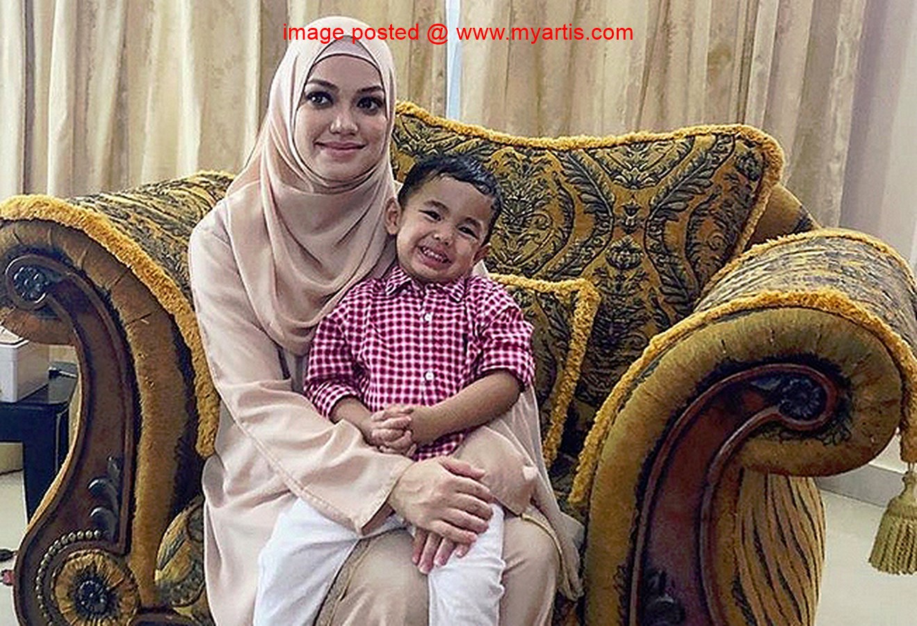 MYARTIS.COM | MYARTIS | MY | ARTIS: PUTERI SARAH: "SPEND MORE TIME ON ...