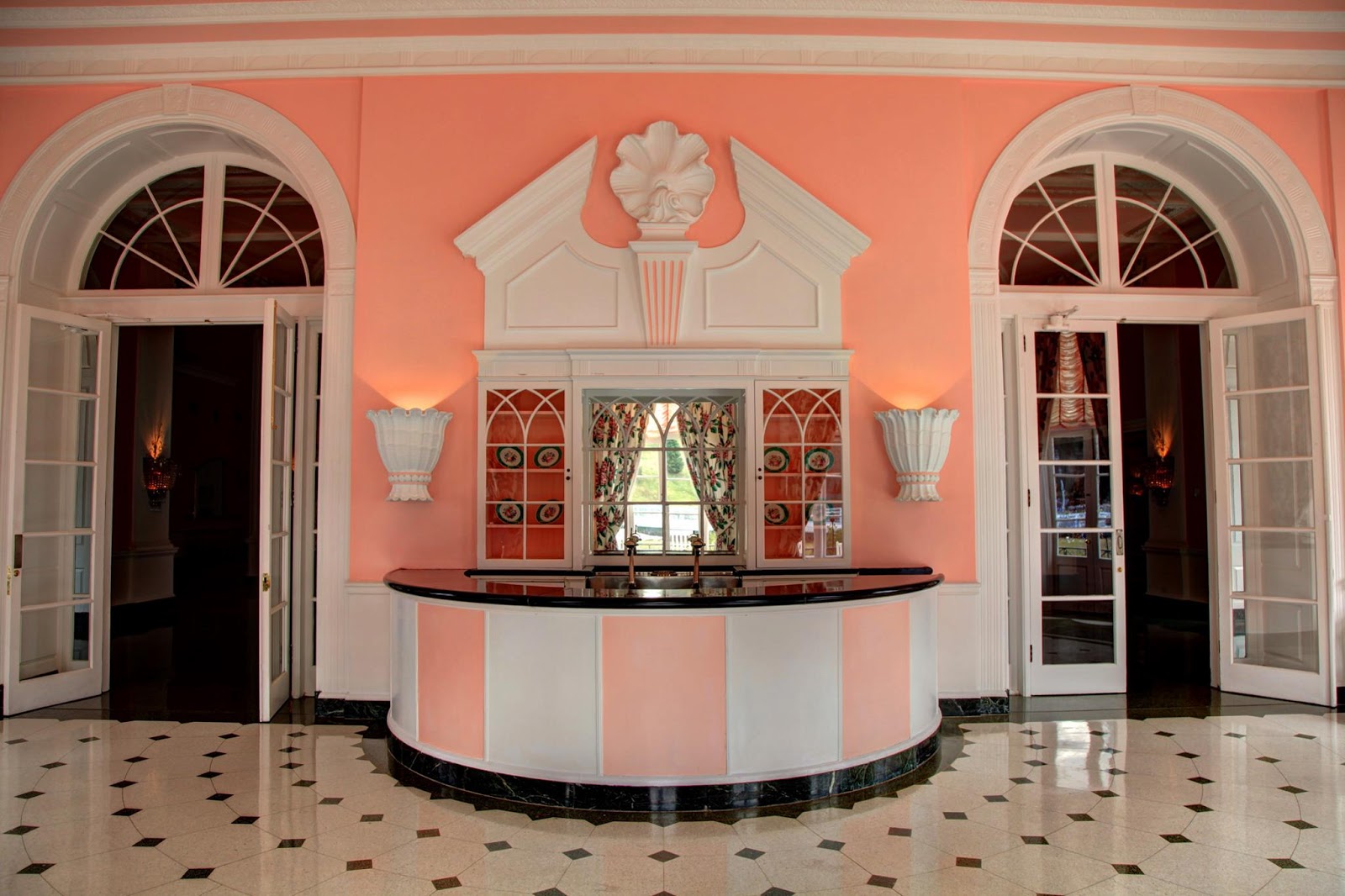 Leaves you wanting more: Saturday stalking...Dorothy Draper