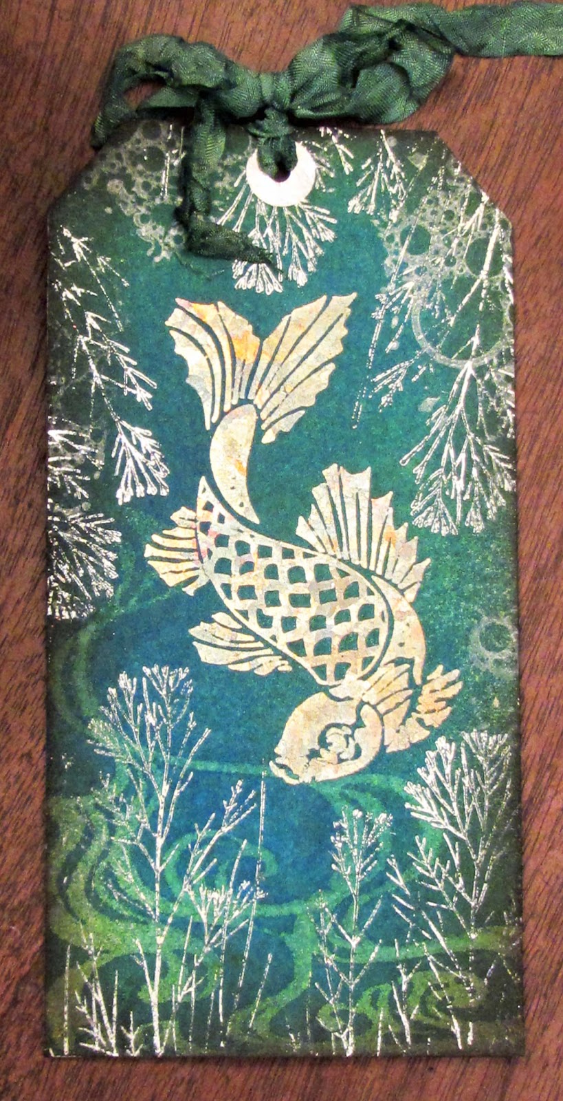 artistic craft dabbler: Jumbo Fish Tag