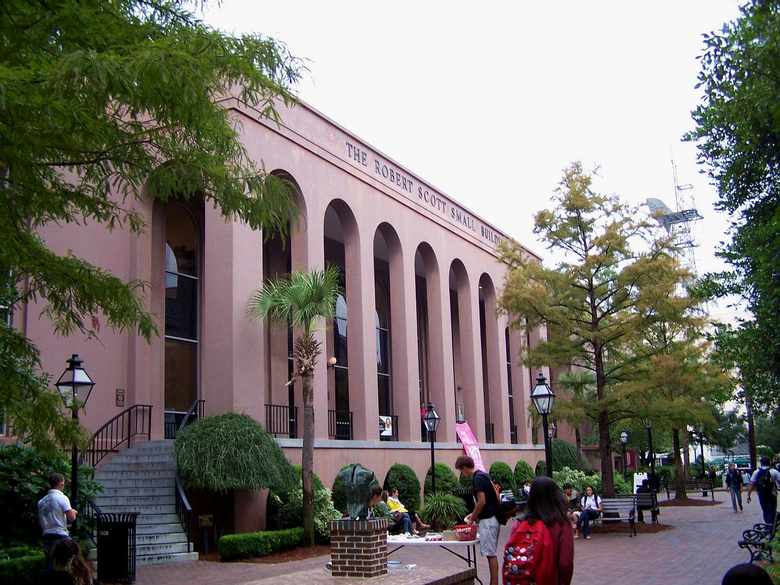 Faith Lovett's Blog : There's a Tombstone on the CofC Campus!?