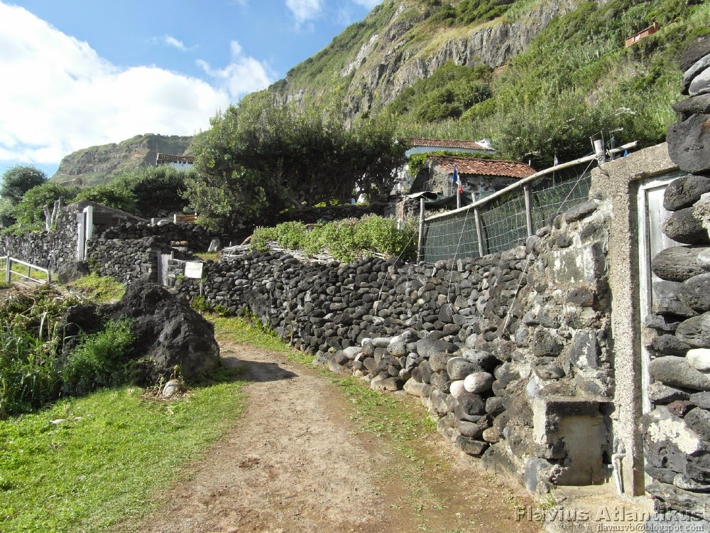 FLAVIUS ATLANTIKUS: Rocha da Relva - S. Miguel Island - Azores - Portugal