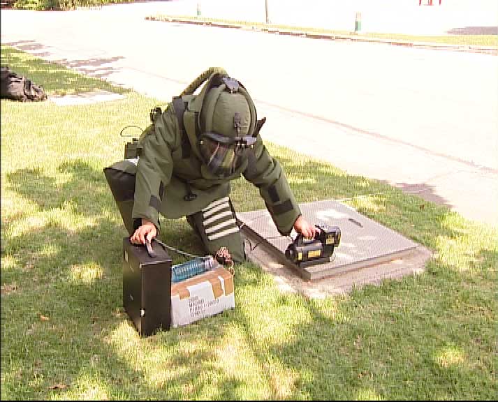 Foro de Cultura de Defensa: Los TEDAX: Héroes del Deber