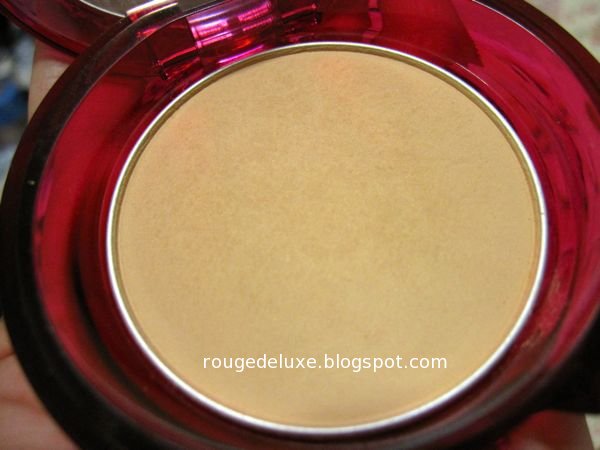 Rouge Deluxe: Ettusais Quick Fix Powder