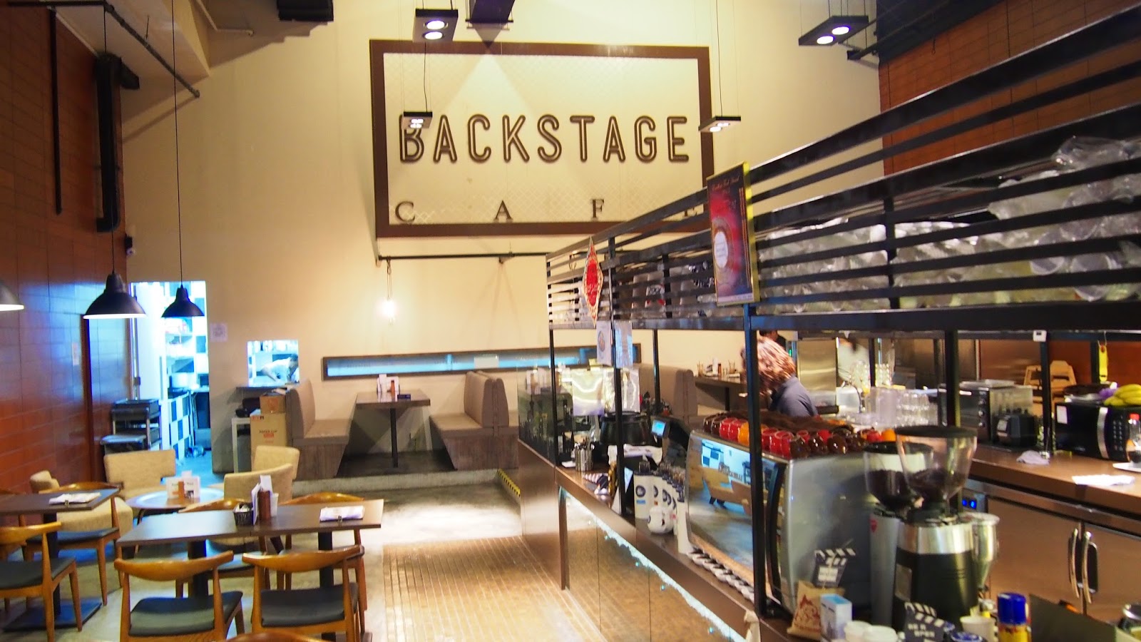 BACKSTAGE CAFE REVIEW - MONGABONG
