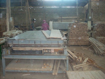 Barecore, the cheap wood panel - wisno wood furniture finishing