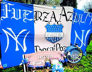 ¡Esto es lo que hace una verdadera hinchada! Emelecistas de E.U ...